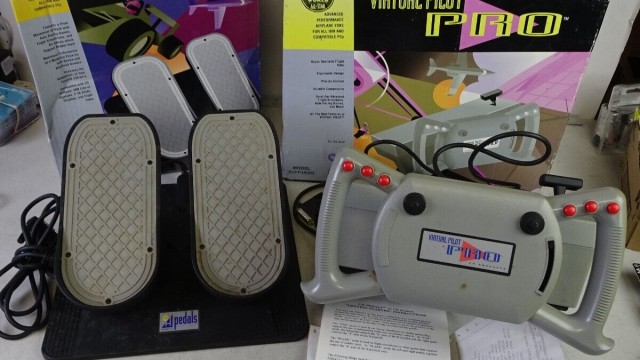 Perifericos y componentes de ordenador de la marca CH Products 🕹️ Museo ...